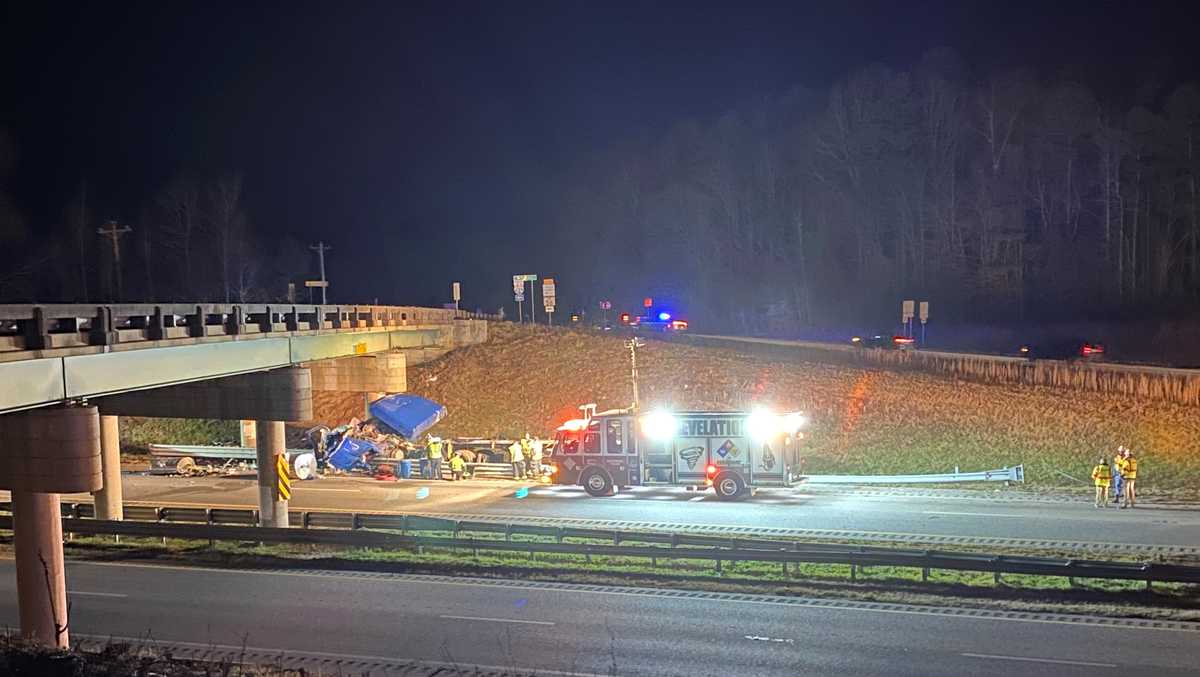 Tractor-trailer hits, damages bridge over I-26 in Upstate, troopers say