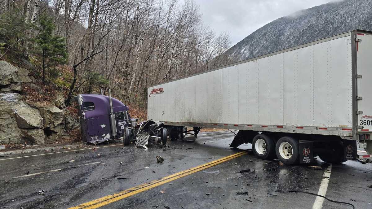 Tractor-trailer crash shuts down part of Route 302 in NH for hours