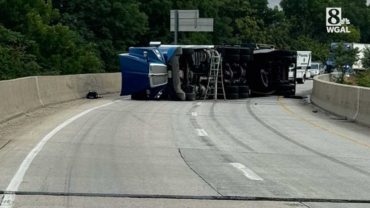 Interstate 81 ramp shuts down after tractor-trailer overturns in ...