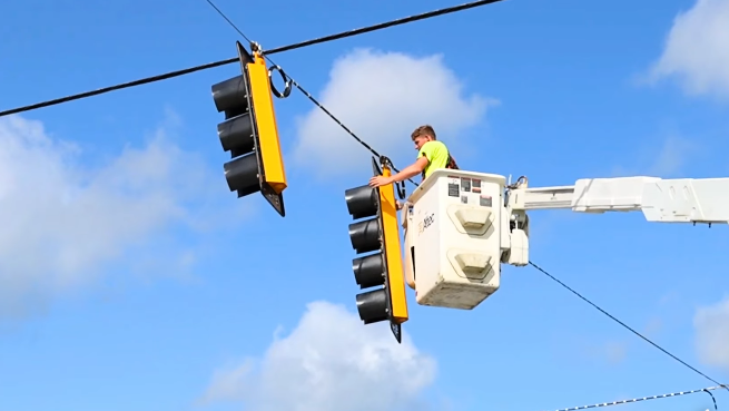 New traffic signal at busy and dangerous Effingham Co. intersection now ...