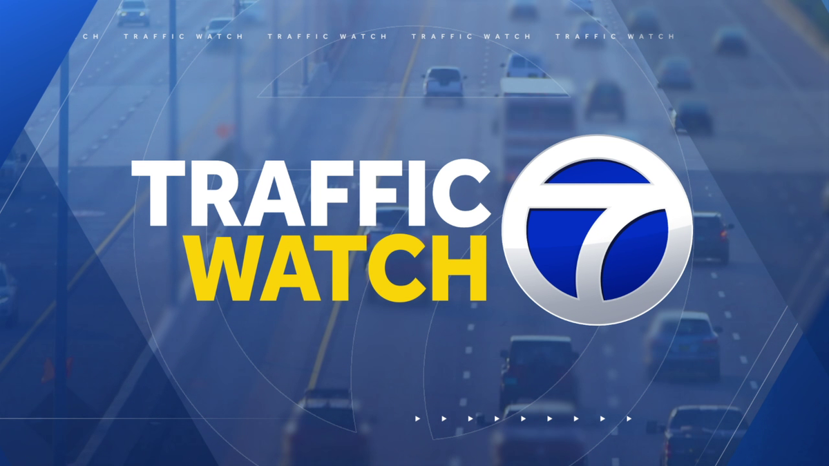 Lane closures delay traffic on Interstate 40 in Albuquerque