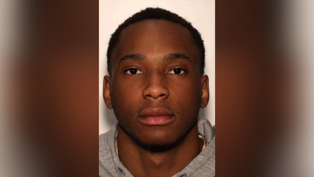 Savannah police seek help locating murder suspect in shooting
