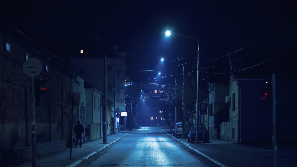 Milwaukee DPW receives about a dozen street light outage reports per day