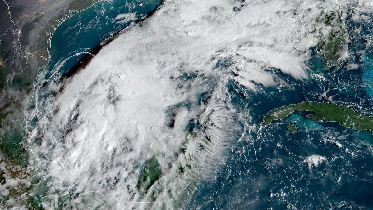Tropical Storm Karl heads back at Mexico's south Gulf coast