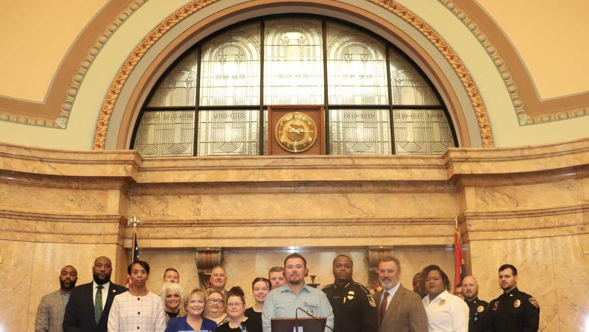 State House honors officer killed in line of duty in Pike County