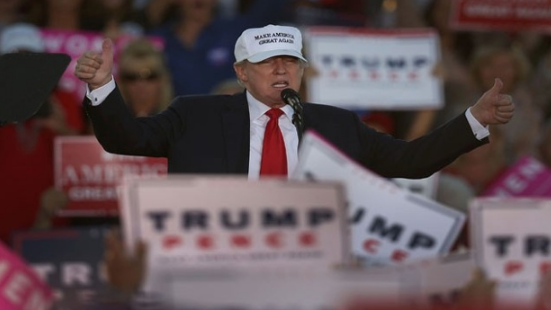 Iowa high school students stage walkout to protest Trump victory