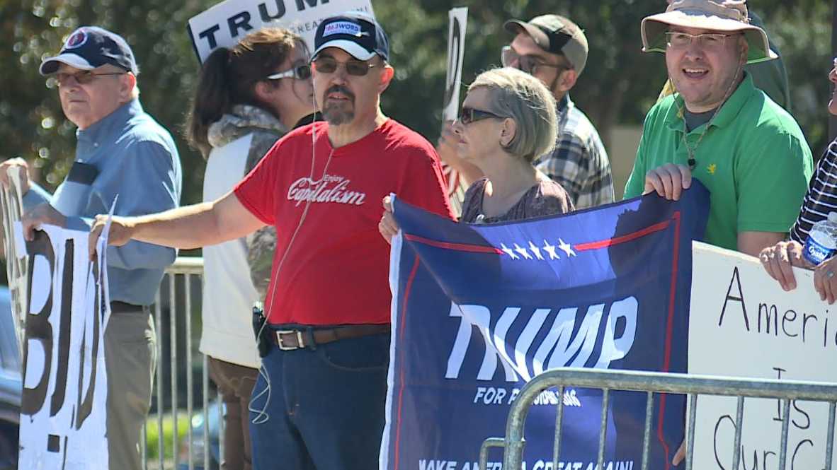 Four arrested during Upstate 'Build the Wall' rally