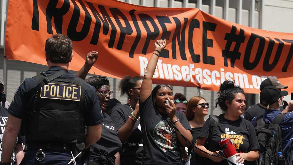 Crowd gathers for Tulsa rally, donning President Trump gear amid ...