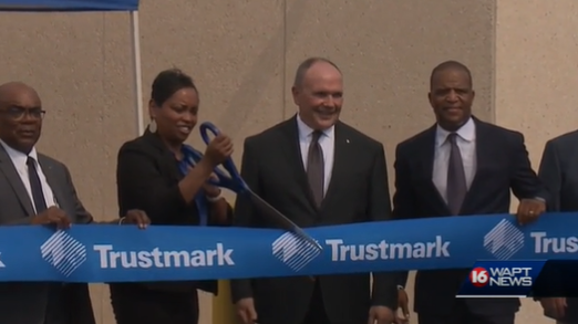 Trustmark bank opens new office to help those with lower income