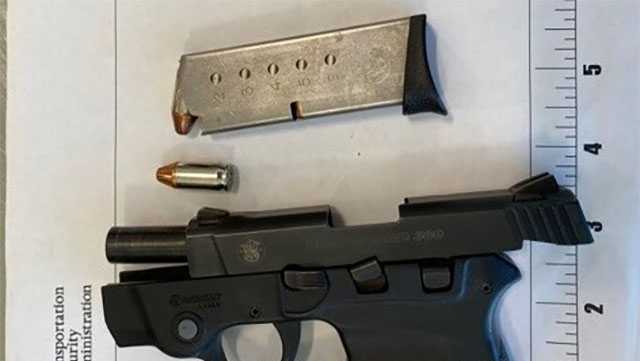 TSA: Man brought loaded gun to Des Moines International Airport