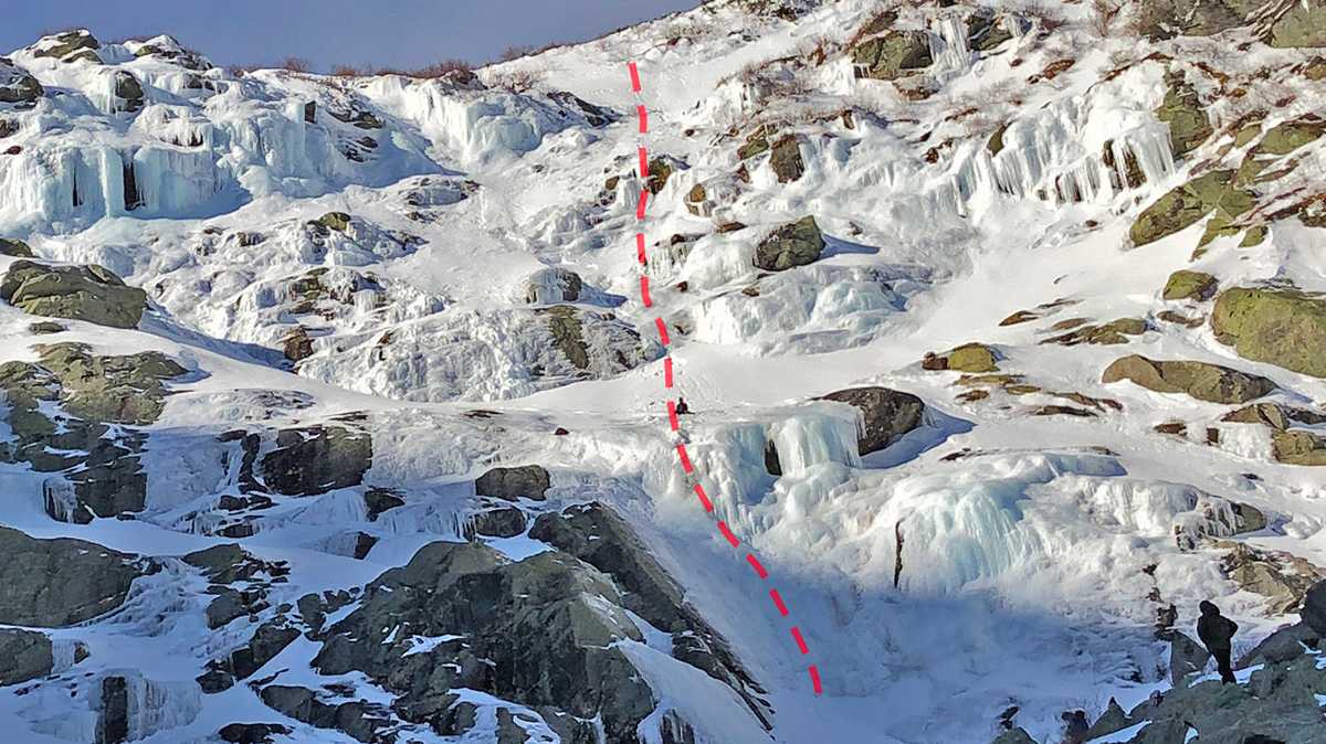 Officials: 2 ascending Mount Washington fall more than 500 feet