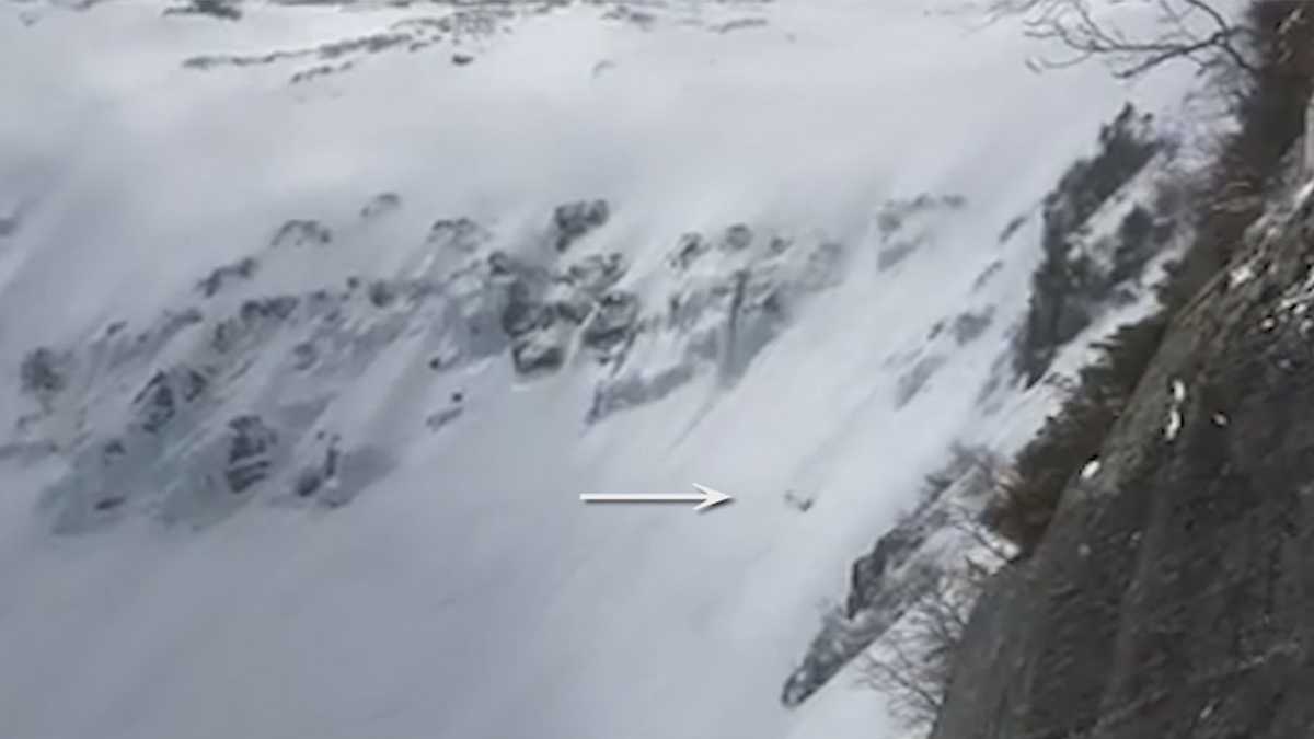 Video: Skiers fall hundreds of feet down Tuckerman Ravine slope