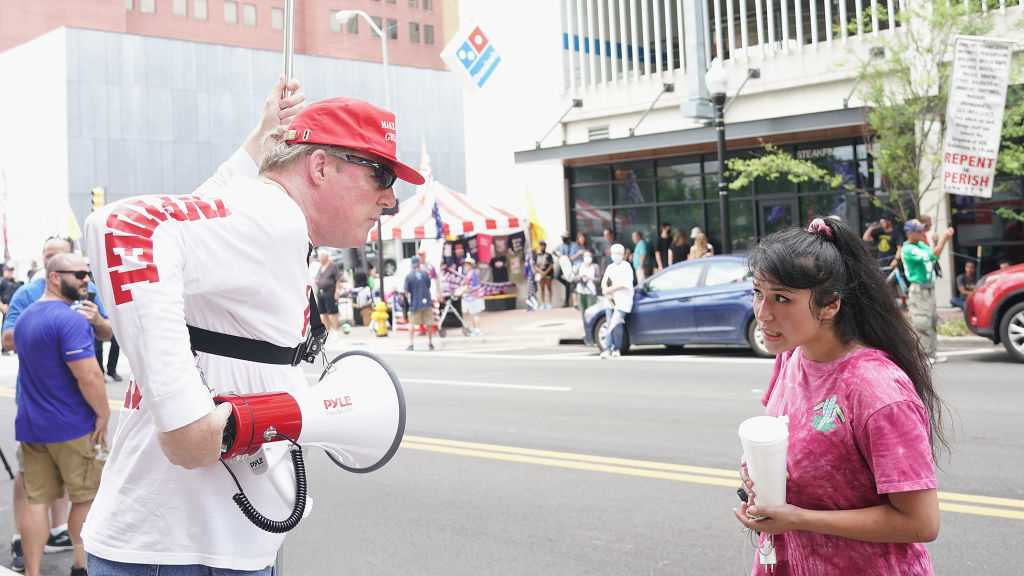 Crowd gathers for Tulsa rally, donning President Trump gear amid ...
