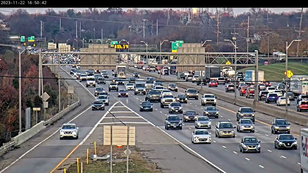 Crash reported on I-75 north beyond the Turfway exit in Erlanger