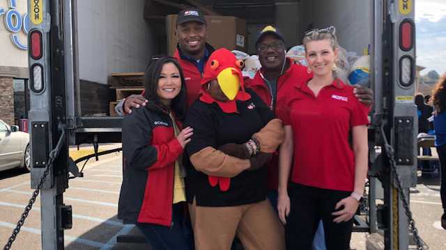 Turkey Drive 16 collects hundreds of turkeys for those in need