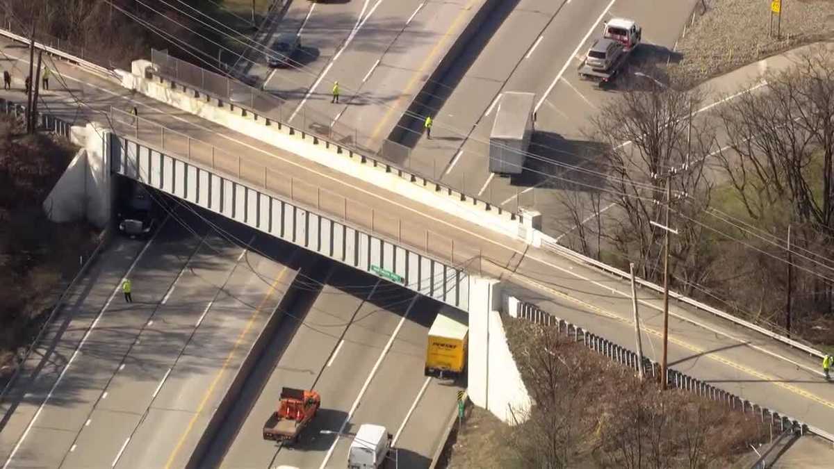 Major delays reported after power lines fall on PA Turnpike in Monroeville