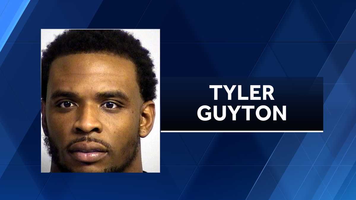 30-year-old arrested after chase with shot fired by Tuscaloosa police