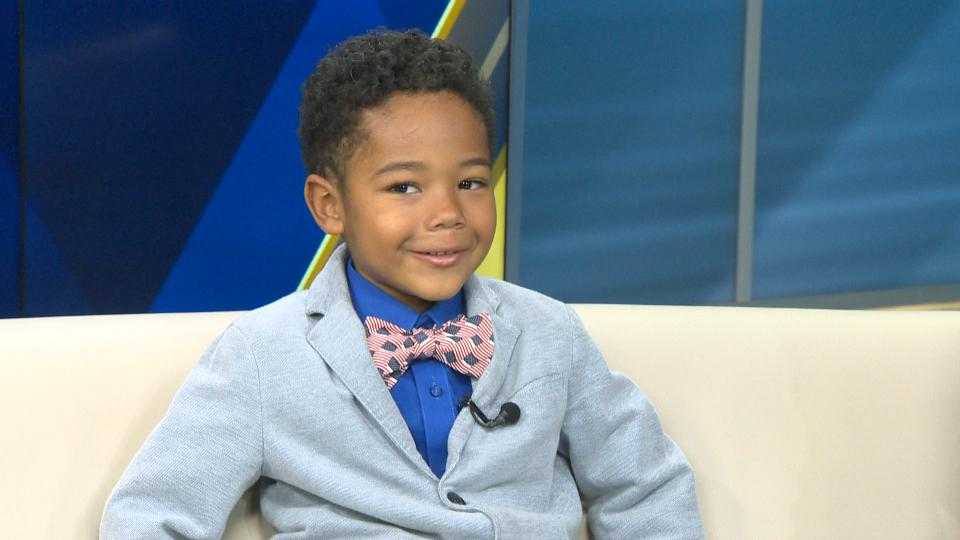 5-year-old packs 'hero bags' for veterans