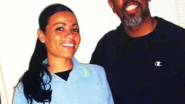 Woman convicted in 1994 murder begins work with clean slate