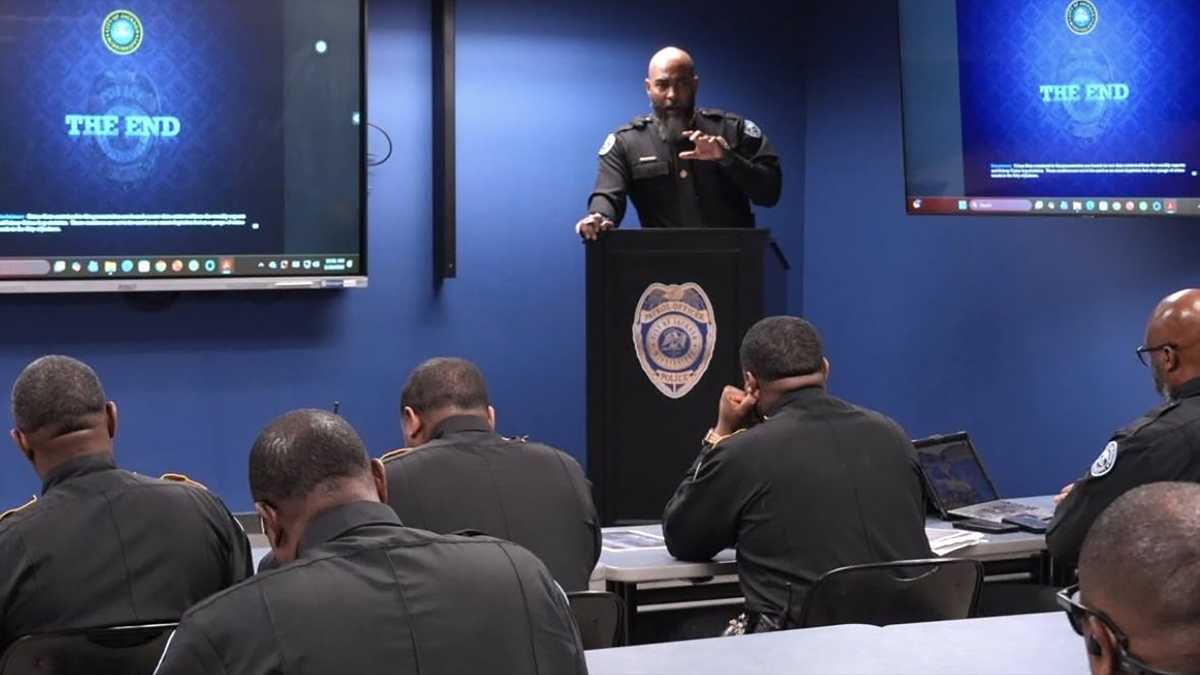 Jackson police officers thank Sheriff Jones for his leadership