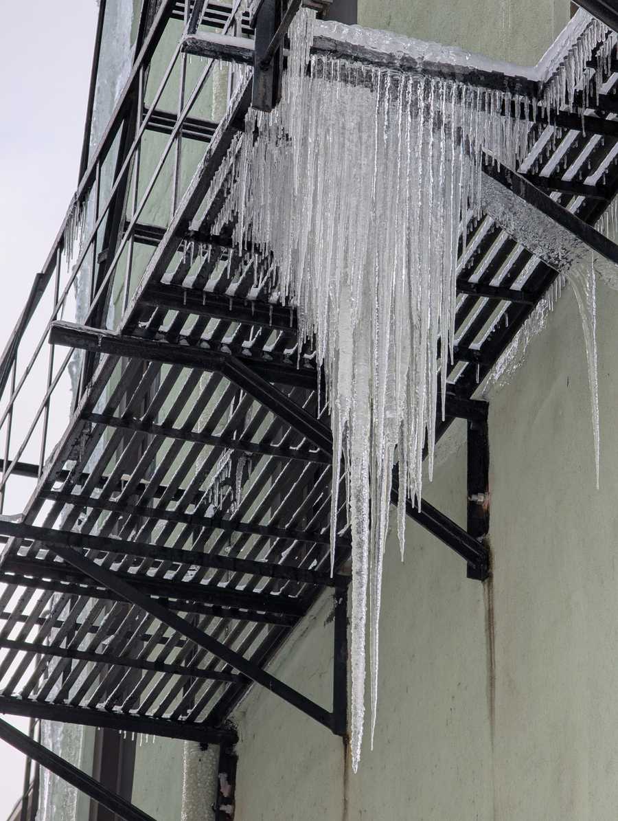 PHOTOS: Another winter storm brings more snow accumulations to Cincinnati