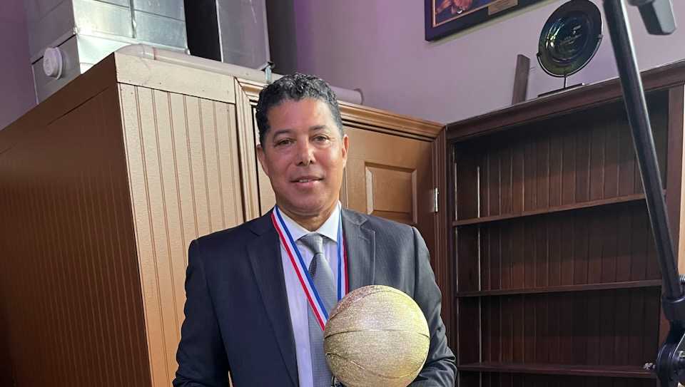 Savannah native Tyrone Brown inducted into American Basketball Hall of Fame