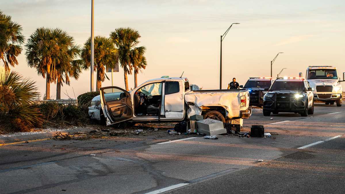1 taken to hospital after multi-vehicle crash on Edison Bridge in Fort ...