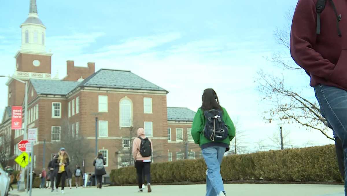 Police: 2 UC students report having guns pulled on them, blocks apart
