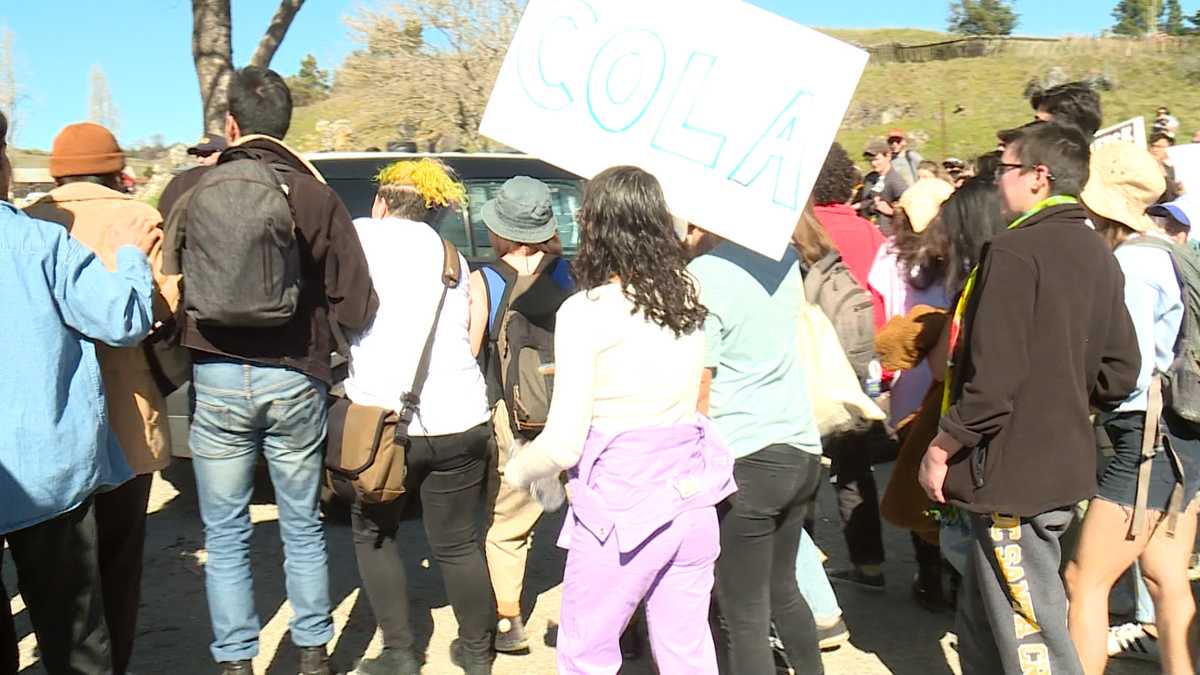 UC Santa Cruz student and his family accosted for crossing picket line
