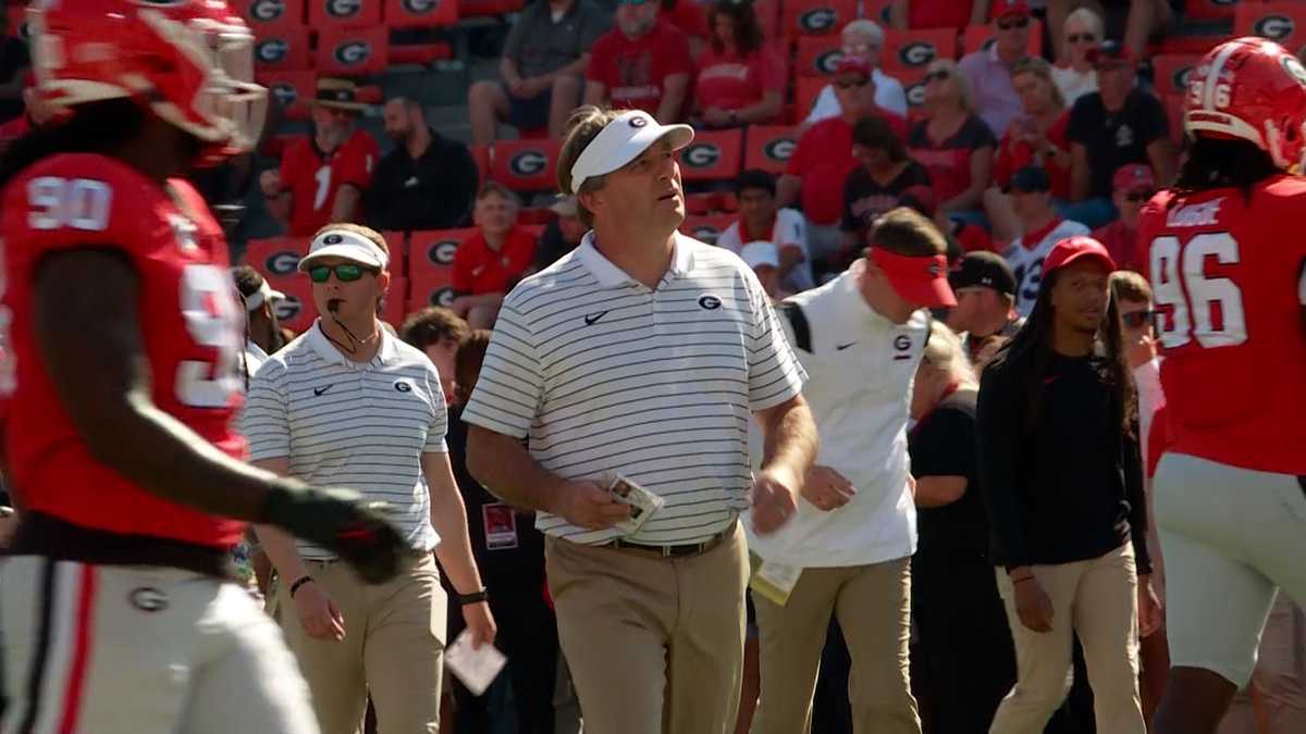 No. 2 Georgia routs Auburn in Deep South's Oldest Rivalry