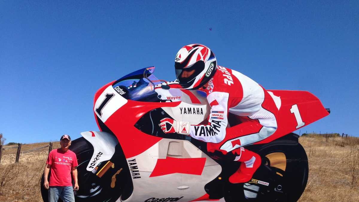 New mural along Highway 68 honors racing legend Wayne Rainey