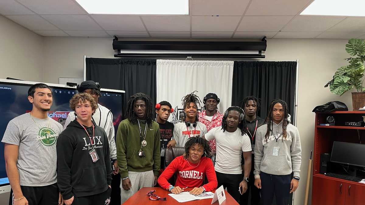 PHOTO GALLERY: 2024 National Signing Day across South Florida