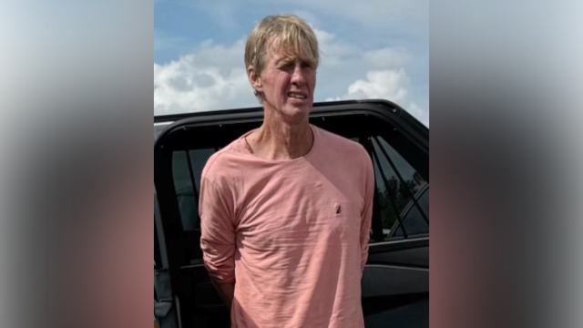 Man guilty of attempting to assassinate Trump in Florida stabs himself ...