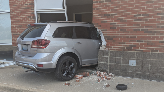 PHOTOS | Vehicle crashes through Bardstown Road allergy center