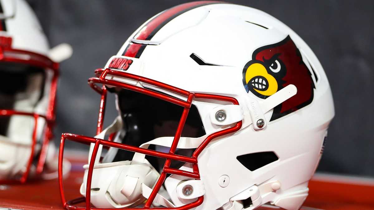 Cards move up 3 spots in both the AP and Coaches Top 25 Poll