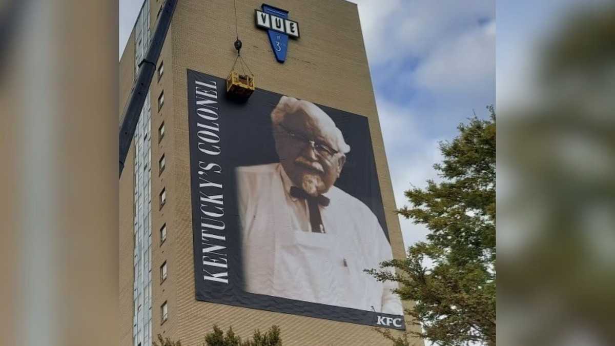 Colonel Sanders gets his Louisville Hometown Heroes banner updated