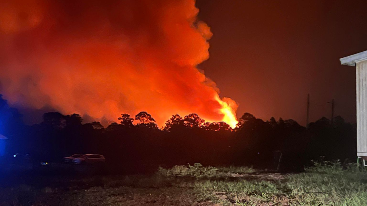 Lightning sparks multiple fires in northern Hendry County, shuts down ...