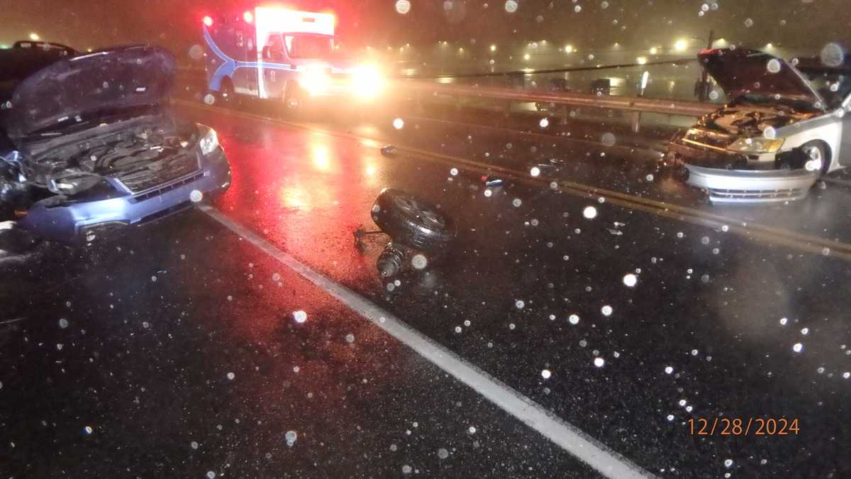 2 injured in Cumberland County crash