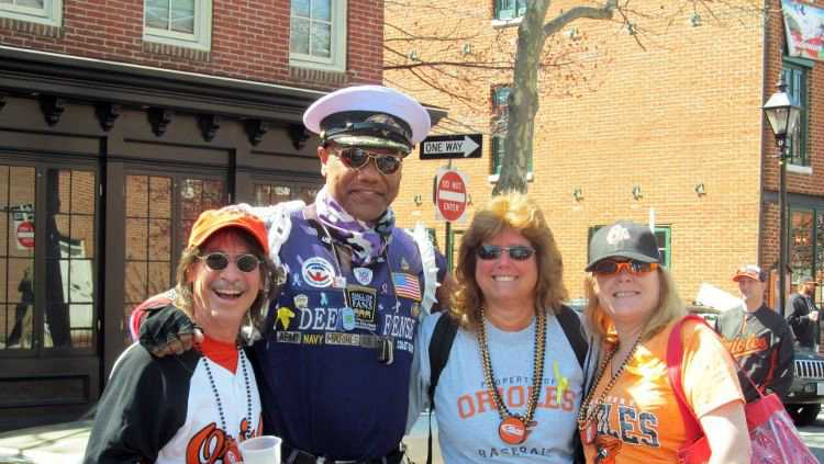 Ravens Flock remembers Captain Dee-Fense | Fan photos