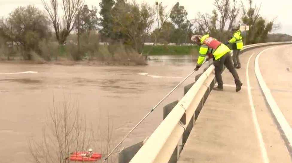 USGS teams brave turbulent flood waters across Sacramento region