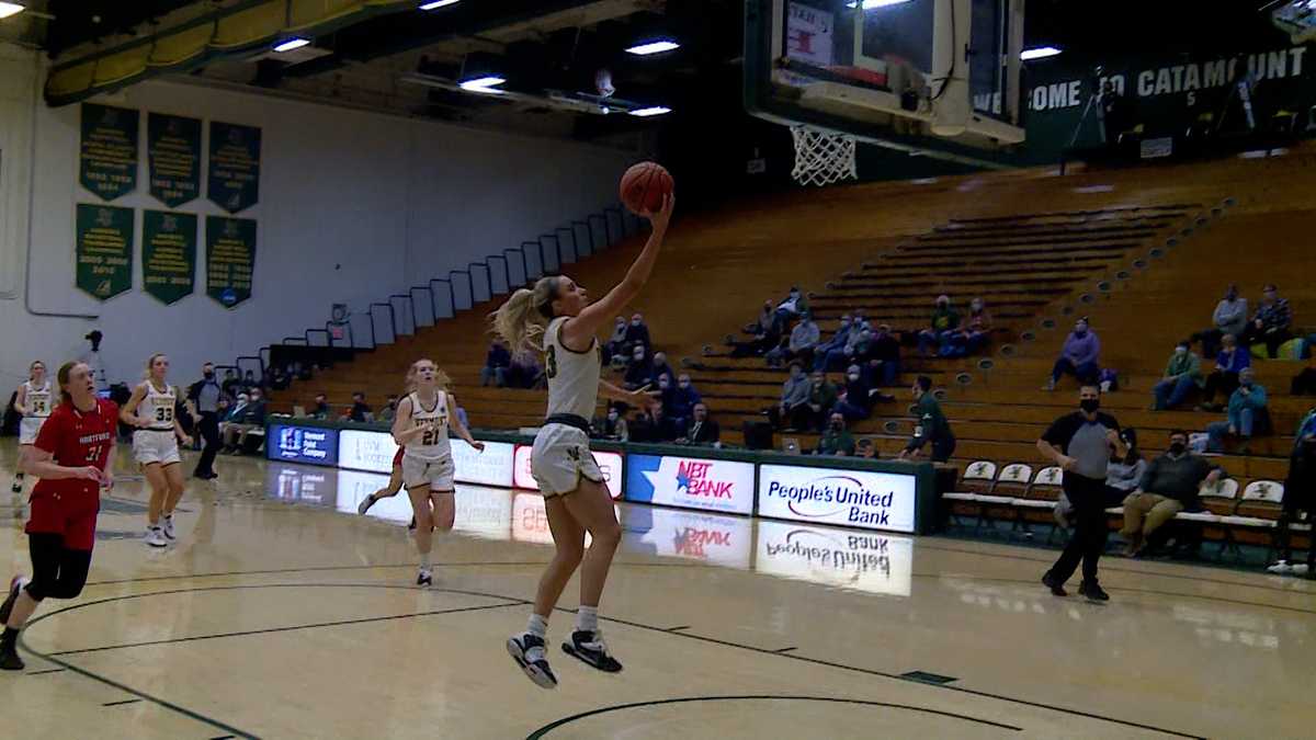 Utterback leads UVM women's hoops to third straight win