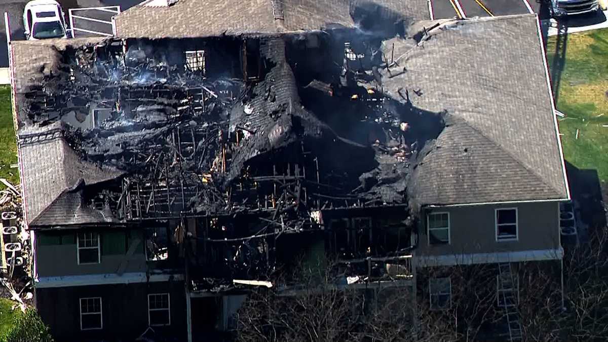8 families displaced after apartment fire in Valley Station