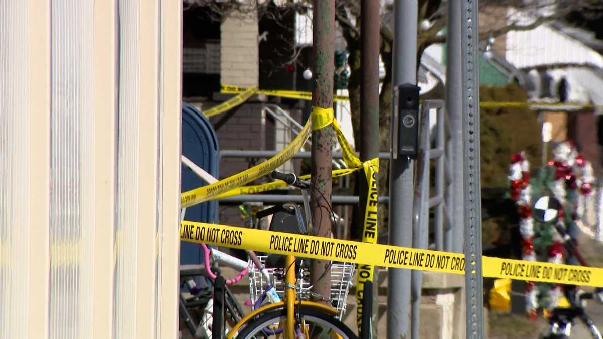 Suspect shot by police in East Vandergrift, Westmoreland County