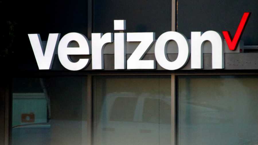 Mass. residents dealing with impacts of widespread Verizon outage