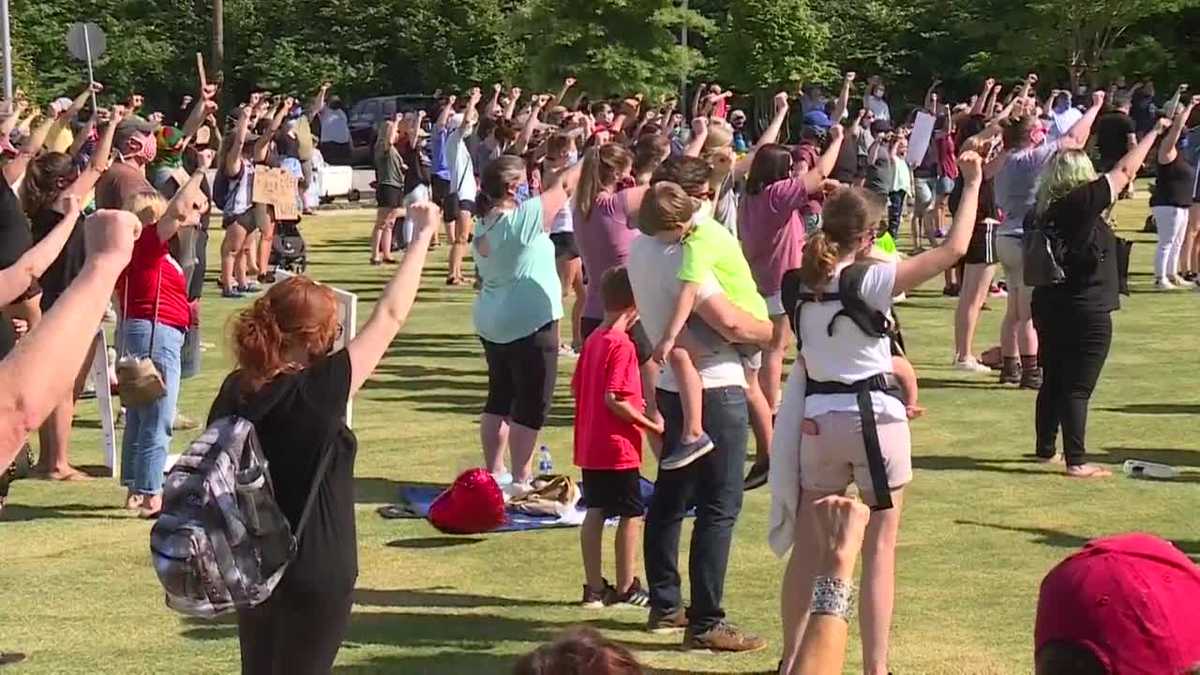 WATCH: Protest in Vestavia Hills, Alabama