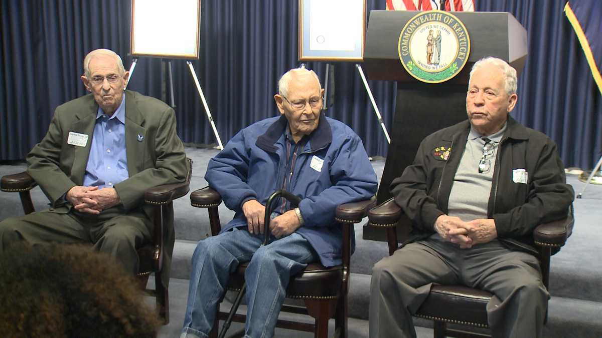 World War II veterans honored as Kentucky Colonels for ‘amazing service’