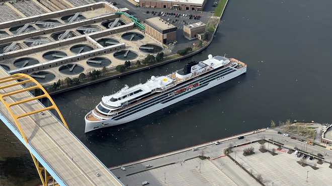 First cruise ship of the season arrives at Port Milwaukee