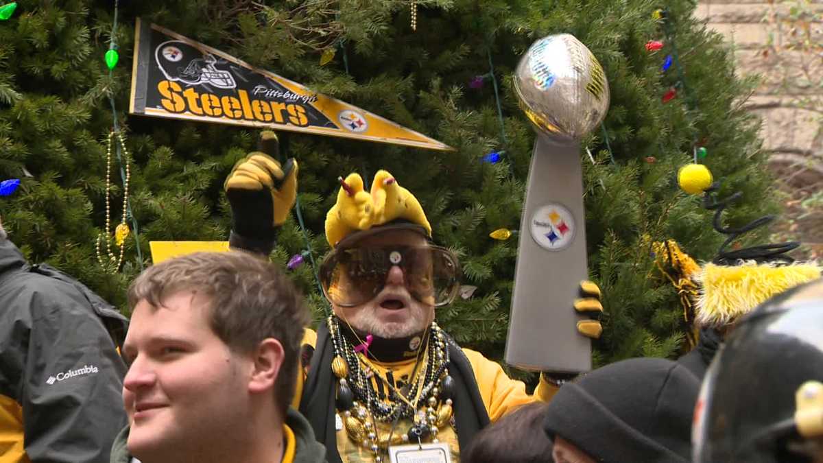 Mixed reaction from Steelers fans about time of game being moved
