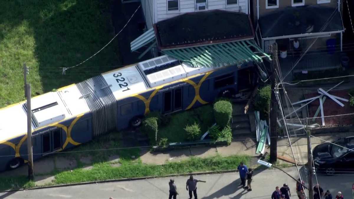 PRT bus crashes into Homewood home