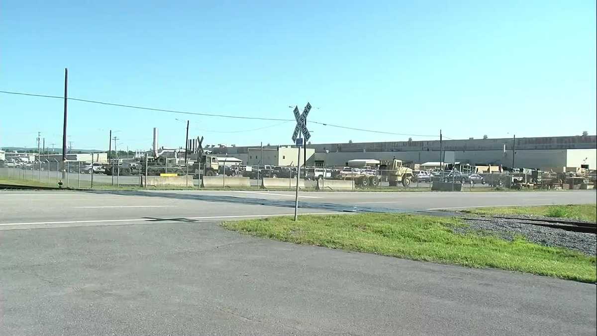 4 injured in explosion in vehicle shop at Army depot